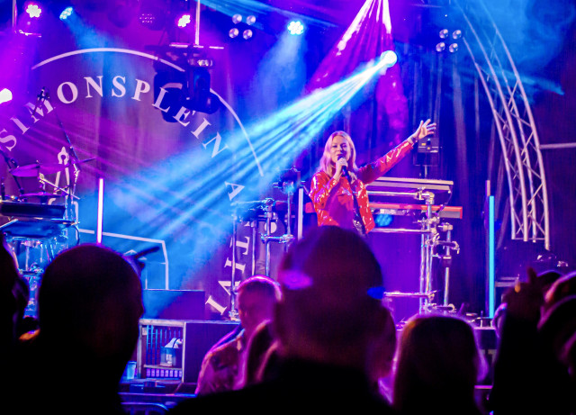 Band/DJ Zangeres Christine en DJ Jeffrey in Giesbeek | ThePerfectWedding.nl