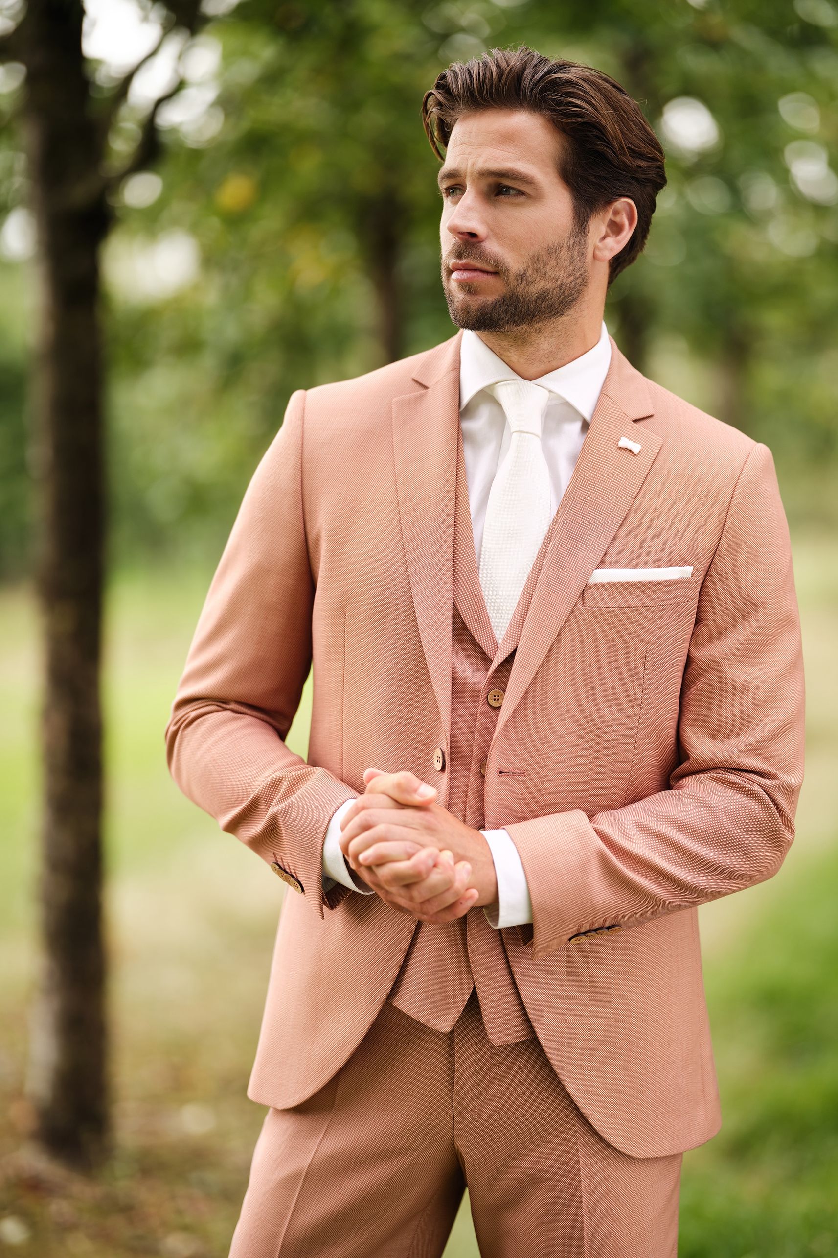 Trouwpakken van Immediate voor de bruidegom die wil verrassen ...